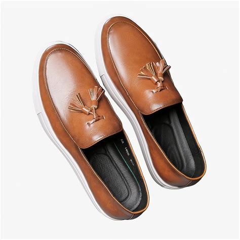 Mocassins à Gland En Cuir à Semelles Blanches Pour Hommes • Mon Mocassin
