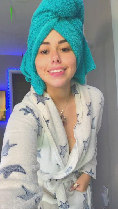 Let Me Show You What Your Future Wife Looks Like💍🛁 Scrolller