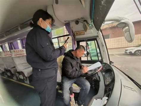 春季守护丨图们公安交警深入客运企业开展节前安全检查澎湃号·政务澎湃新闻 The Paper