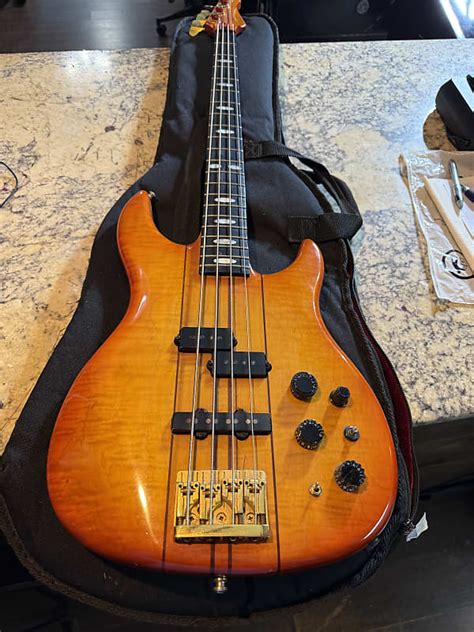 Peavey Dyna Bass Unity Series 1987 Sunburst Reverb