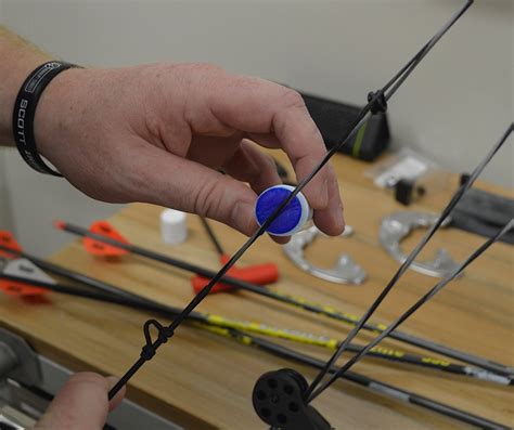 Pro Tip Waxing Bowstrings