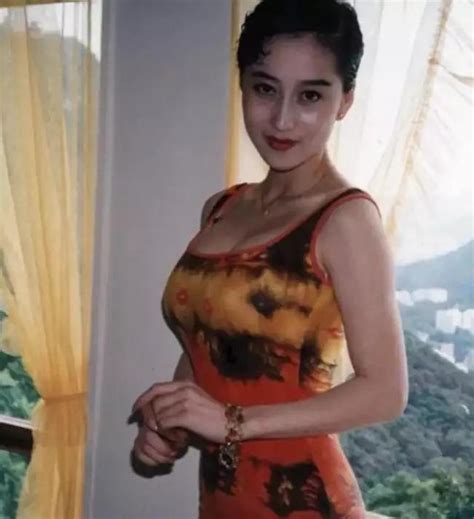 李連杰曬出近照，61歲利智衰老認不出，網友：後悔拋棄黃秋燕了？ 每日頭條