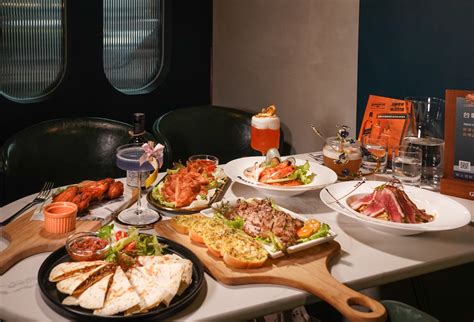 高雄餐酒館推薦 Vintage 釀 Bistro 文山特區周邊復古歐風餐酒館調酒和餐都有水準 美食好芃友（芃芃）