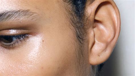 Types Of Earwax Did You Know There Are Actually 2 Kinds Of Earwax