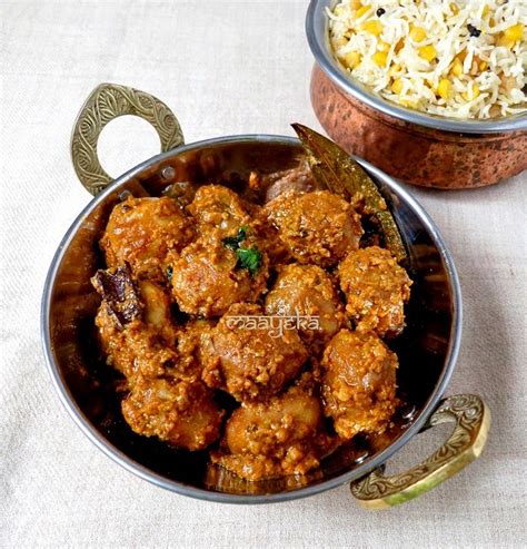 Authentic Kashmiri Dum Aloo Maayeka