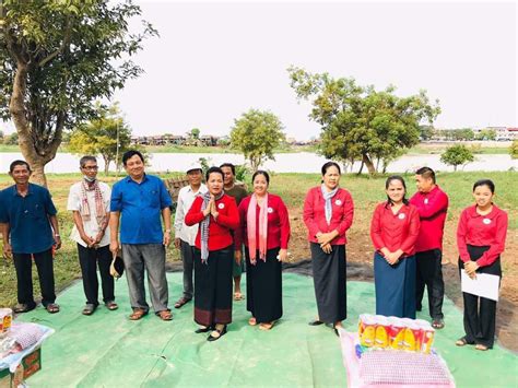 អាជ្ញាធរខេត្តកំពង់ឆ្នាំង ចុះសួរសុខទុក្ខ និងនាំយកអំណោយមនុស្សធម៌កាកបាទក្រហមកម្ពុជាខេត្ត