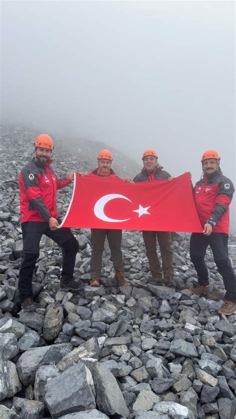 17 Ağustos Marmara Depreminde Yaşamını Yitirenler Anısına Kaçkar Dağı