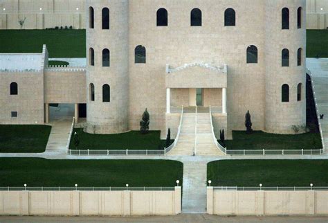 Polygamist Warren Jeffs 20 Million Texas Ranch Attracting A Few