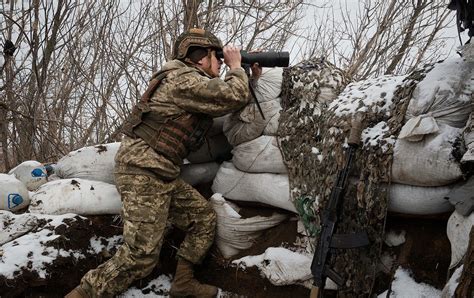 ЗСУ тіснять окупантів за річку Красна а РФ інсценує виведення військ