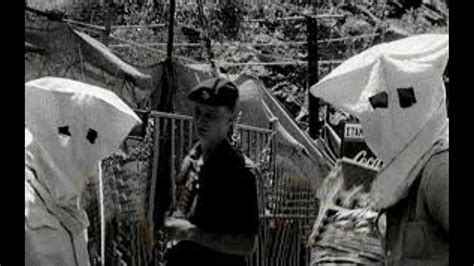 Ο άνθρωπος που με το δάκτυλο του έδειξε το κρησφύγετο του Αυξεντίου Youtube