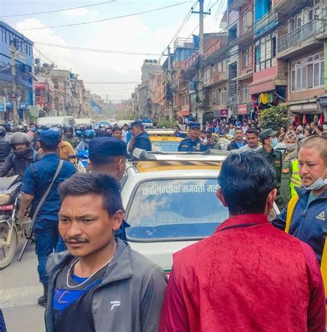 Merolagani पार्किङ र स्ट्याण्ड नभएको भन्दै ट्याक्सी व्यवसायी