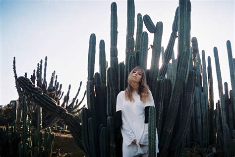 Premiere Ruby Jones The Woman Who Loves You Ramona Magazine