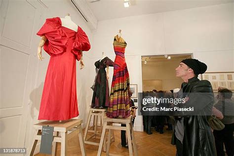 21 Designer Lloyd Klein Visits Madame Gres Exhibition In Paris Stock