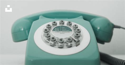 청록색 회전식 전화기 사진 Unsplash의 무료 청록 이미지