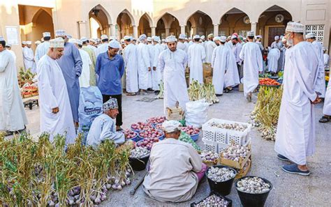 عدد سكان سلطنة عمان إلى آخر عام 2023 Shift Info Oman Life Guide