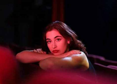 Noé Sea Sex Sun English Translation