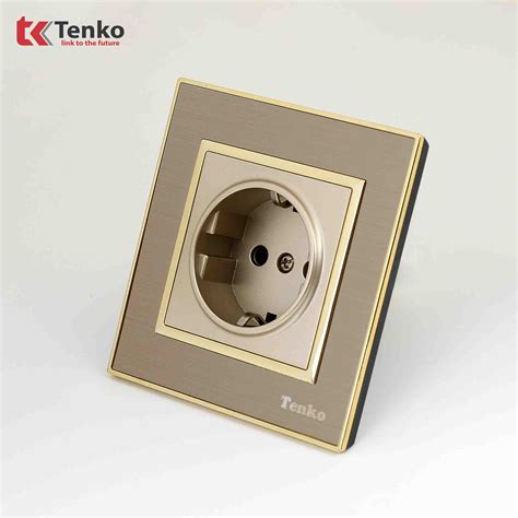 Ổ cắm chìm chuẩn Đức mặt nhôm phay tenko tk f66 b9 20 vàng thiết bị