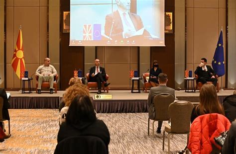 Aopz Панел дискусија на тема „Правата на припадниците на заедниците состојба трендови и