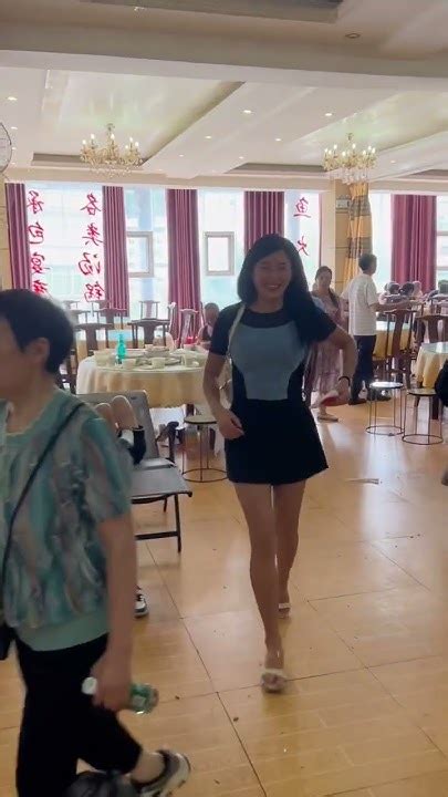 喜欢占便宜的老婆，每次吃个酒席都会把剩余的香烟都给我带回来，说让我沾沾喜气，唉，弄的我每次都很尴尬，烦人万万没想到 情感婚姻 夫妻