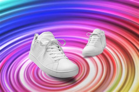 흰색 운동 화 구성의 쌍 처럼 클리핑 경로 색상 전체 스핀 름 배경에 춤 개념에 대한 스톡 사진 및 기타 이미지 개념 거리 고풍스런 Istock