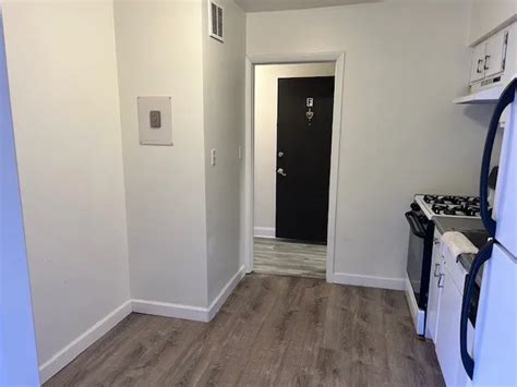 Apartment 1 Cross Keys Rd Baltimore Md 21210 ®