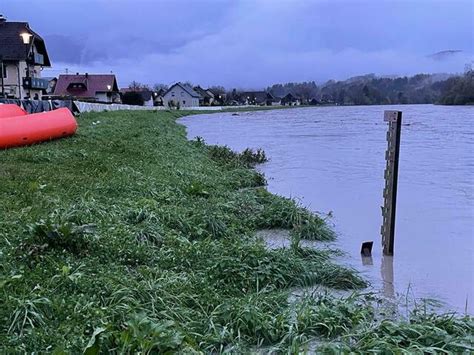 Unwetter Hochwasser Muren Und Straßensperren In Kärnten Kärnten
