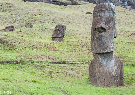 Isla De Pascua La Cantera De Los Moais Andén 27