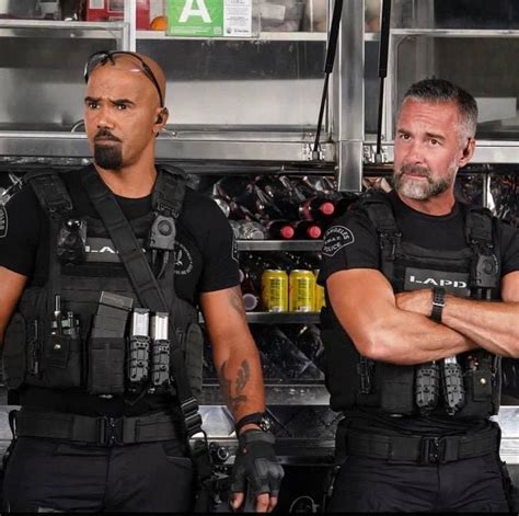 Pin By Fenny On Swat Swat Netflix Streaming Shemar Moore