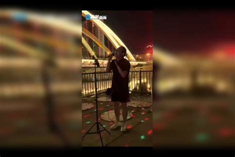 模仿天王唱歌平顶山这位大哥最近火了