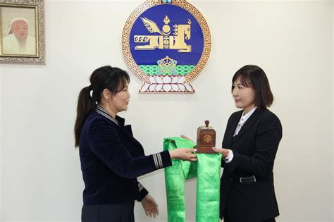 НИЙГМИЙН ДААТГАЛЫН ЕРӨНХИЙ ГАЗРЫН ДАРГААР Л МӨНХЗУЛЫГ ТОМИЛЛОО