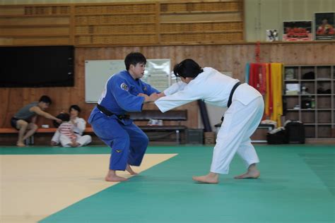 女子柔道 坪根渕田幸田米澤新添濵田筋トレ場 ある日の体校 頑張れ体校のブログ