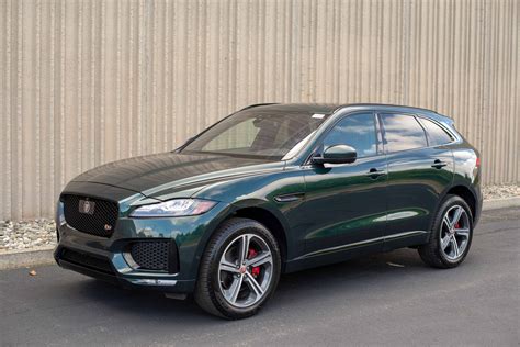 New 2017 Jaguar F Pace S 4 Door Suv In Edison J17697b Ray Catena