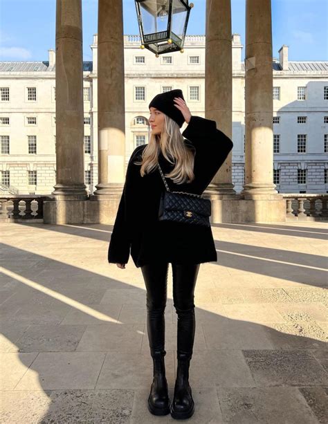 25 Black Leggings Outfits For The Fall And Winter Season Life With Mar