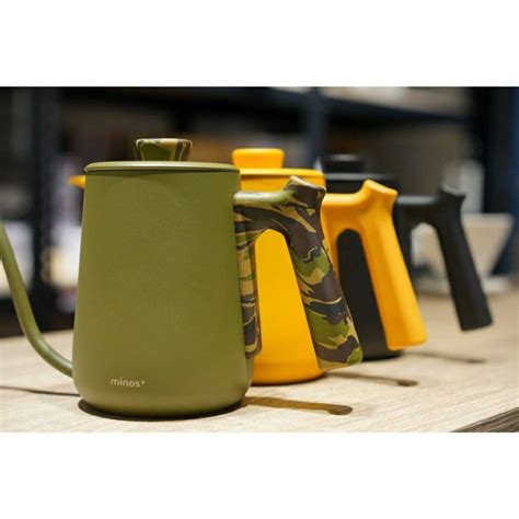 【沐湛伍零貳】minos 600ml 細口手沖壺 迷彩綠色 蓋子可鎖溫度計 內附刻度線 出水順暢 適用新手 Yahoo奇摩拍賣