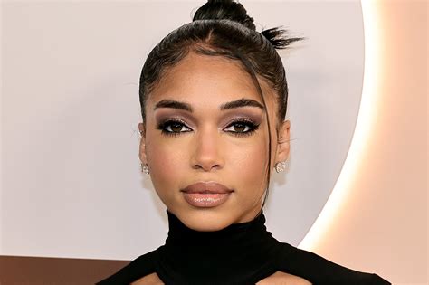 Lori Harvey Debuts New Man Along With Glam Curls Hypebae