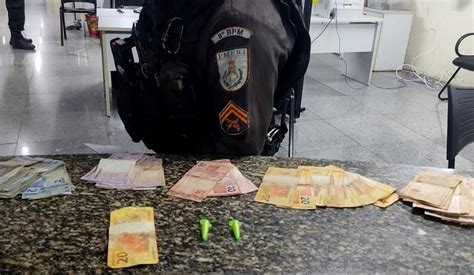 Homens São Presos Por Tráfico De Drogas Em São João Da Barra Parahybano