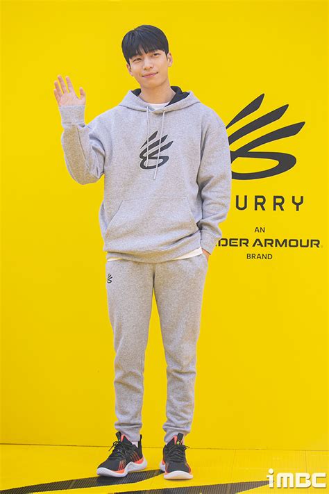[포토] 위하준 오징어 농구게임