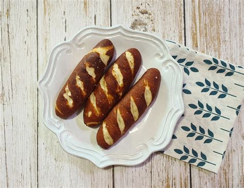 진한 색감이 예쁜 홈메이드 프레즐 프레첼 만들기