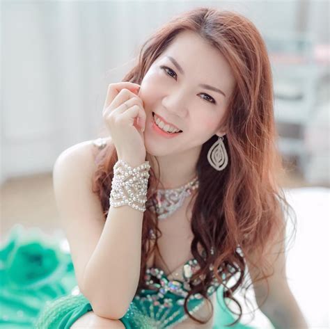 Jasmine Chew Belly Dance