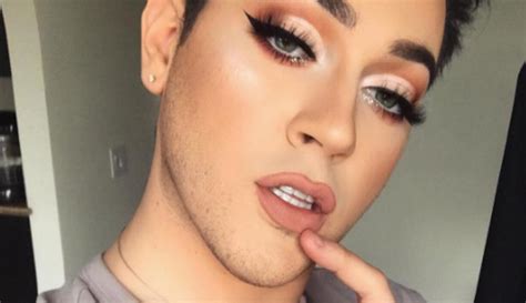 Cowok Cowok Ini Buktikan Kalau Make Up Nggak Cuma Buat Cewek Photo
