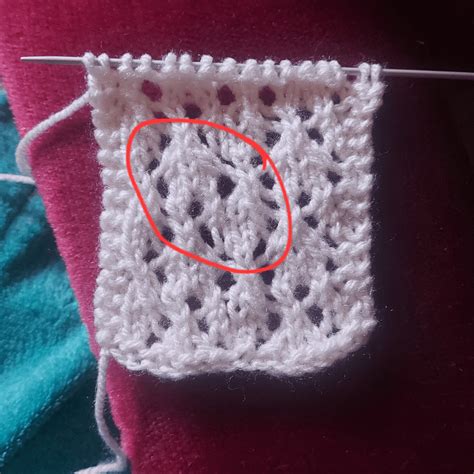 Why The Unsymetry R Knitting