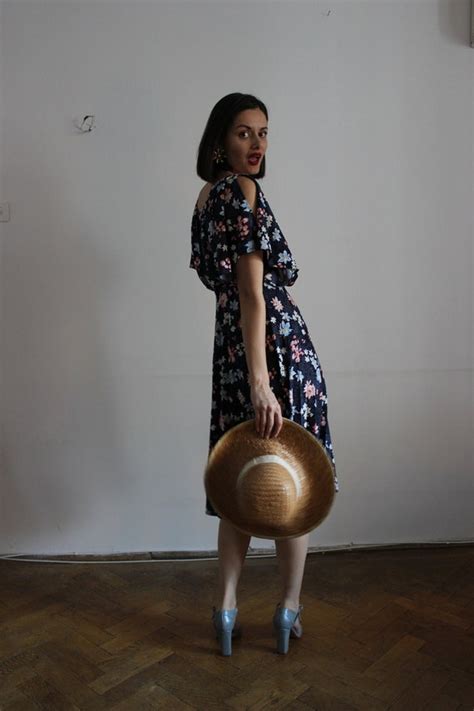 Vintage Hm Cocktail Dress Flower Pattern Dress Midi D Gem