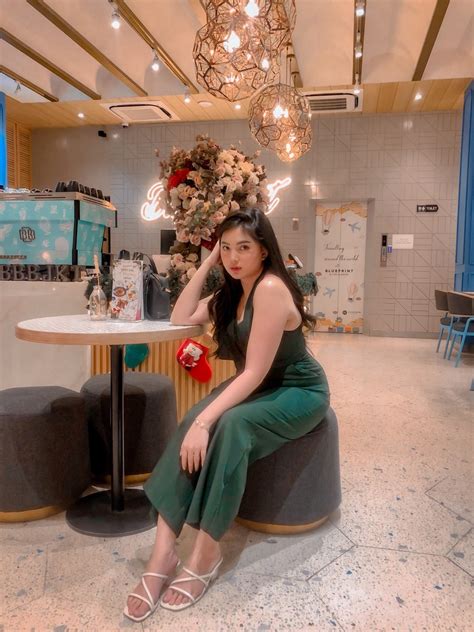 Jumpsuit Ijo Botol Fesyen Wanita Pakaian Wanita Jumpsuits Di Carousell