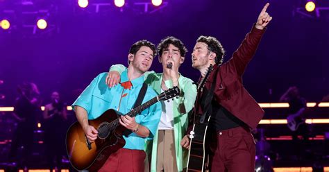 Jonas Brothers Tour 2025 Opening Act Tom E Humphreys
