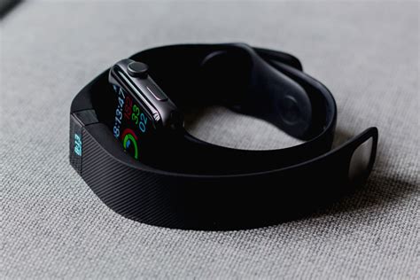 Dealing With A Fitbit Band Rash Symptoms Causes And Fast Relief Tips