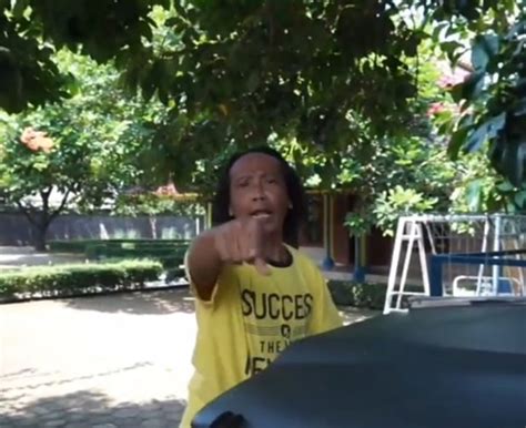 Sempat Jaya Di Masanya Ini 8 Potret Terbaru Mandra Pemain Si Doel