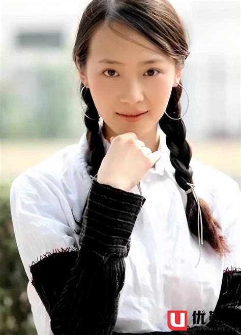 曲栅栅：嫁落魄黄海波，因《狂飙》走红，赚钱养夫8年不离不弃！ 优鞋网