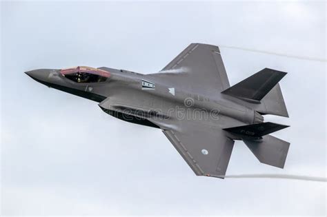 Lockheed Martin F 35 Lightning Ii Stealth Multirole Combat Aircraft
