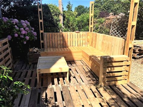 Беседка на даче из поддонов 13 фото Идея для дачи Фазенда