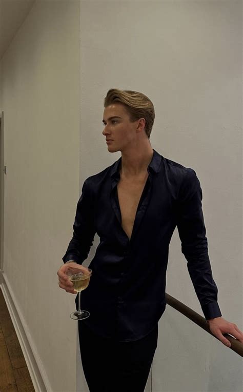 Pin De Jovs Rosas En Style Men En 2024 Moda Asiática De Hombre